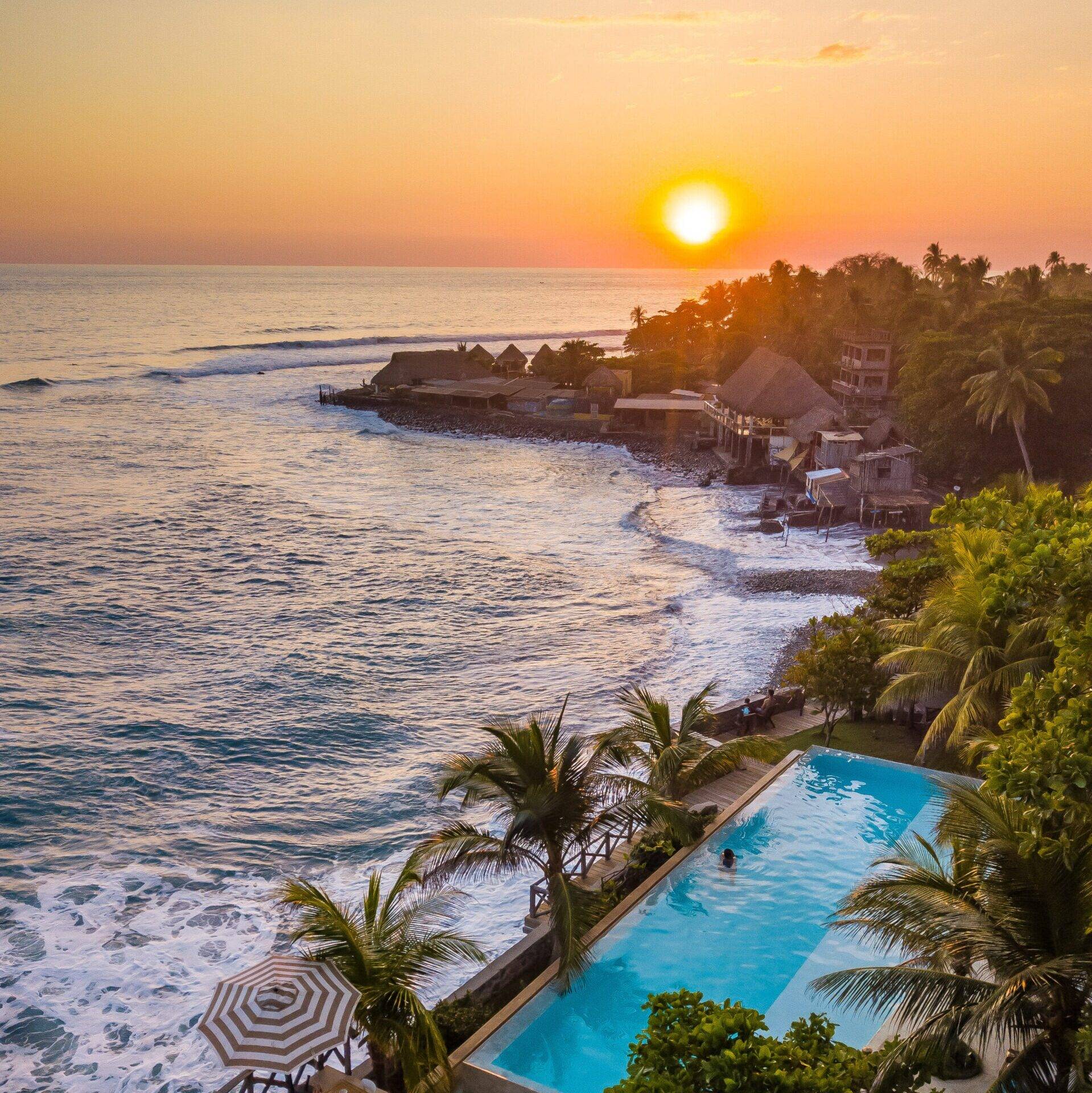 Puro Surf Hotel and Academy program
